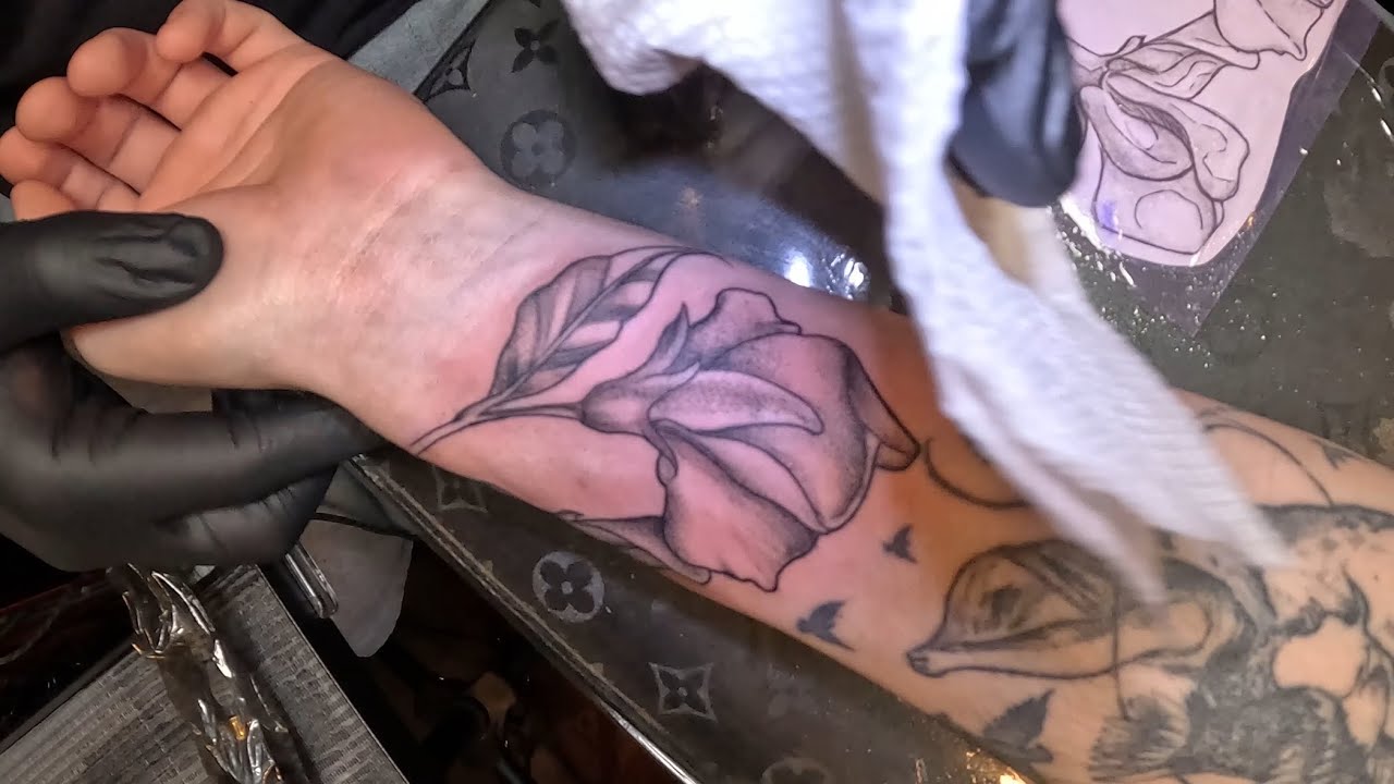 Tattoo Timelapse ( sweet pea flower)