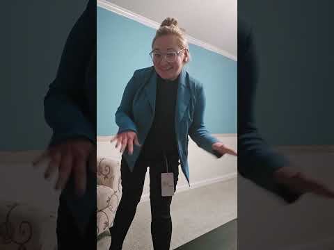 Short Story Unboxing number 8! #shortstorybox #unboxing Petite clothing - honest review with try-on