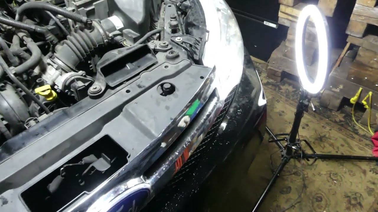 2010 Ford Focus Headlight Assembly Removal