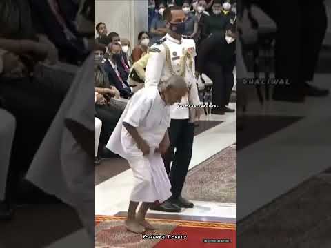 Shri Swami Sivananda 125 Year Old Yoga Guru  Receive Padma Shri Award