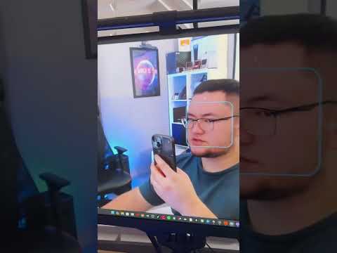 The Logitech C920s Pro HD Webcam