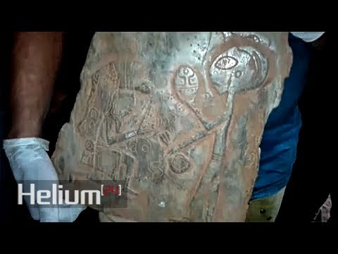 Artefactos misteriosos con grabados de «extraterrestres» y «naves ...