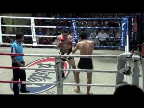 Nazee Tiger Muay Thai vs Fonluang Sakmanot @ Suwit Stadium 10/5/2013