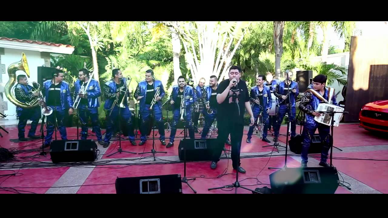 Los Chairez - Ya Estamos Aqui ft. Banda Renovacion