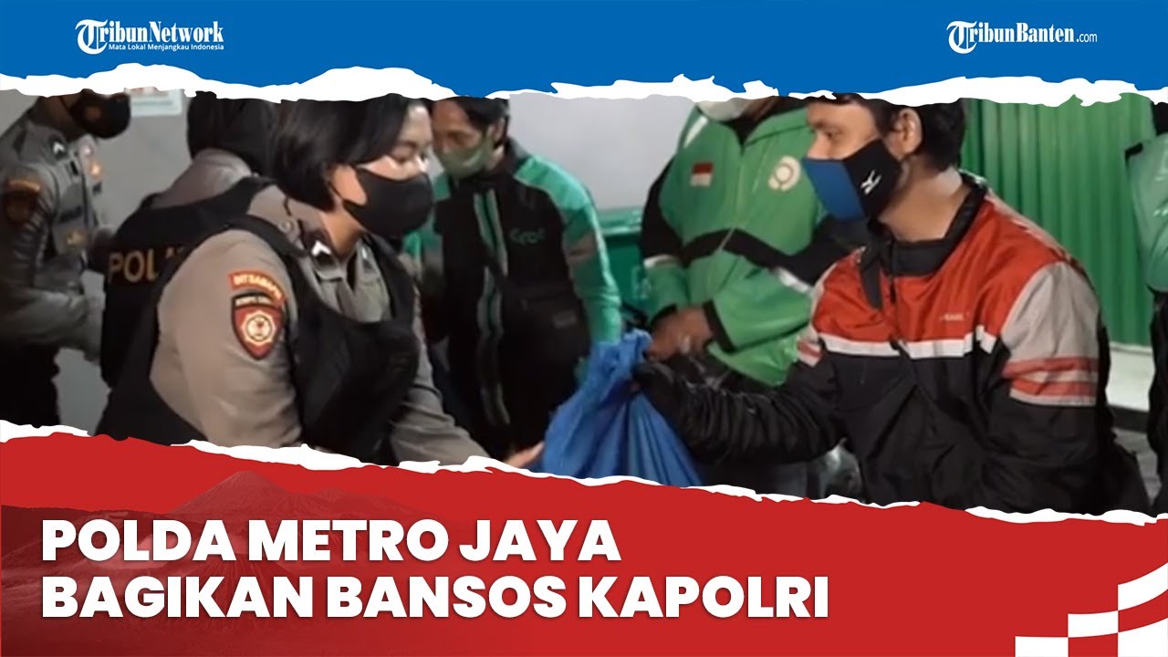 Polda Metro Jaya Bagikan Bansos Kapolri kepada Warga yang Membutuhkan di Tengah Kenaikan Harga BBM