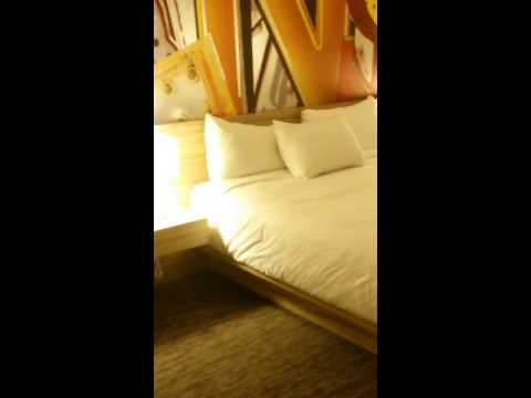 Free Las Vegas Linq Hotel room upgrade tip trick.mp4