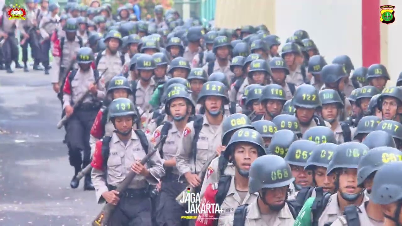 Pengambilan Bendera Kompi dan Bendera Peleton Siswa Diktuk Ba Polri TA ...