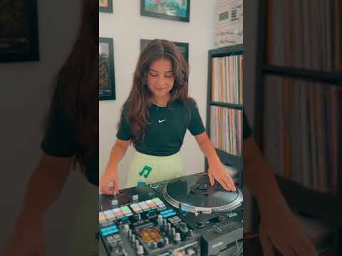 Hip Hop Hooray 🔥🔥🔥 #djmichelle #scratchdj #hiphop