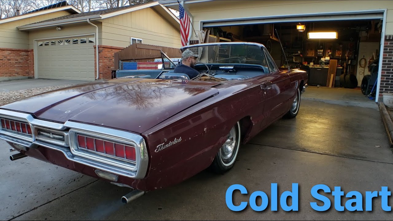 1965 Ford Thunderbird  cold start and top drop.