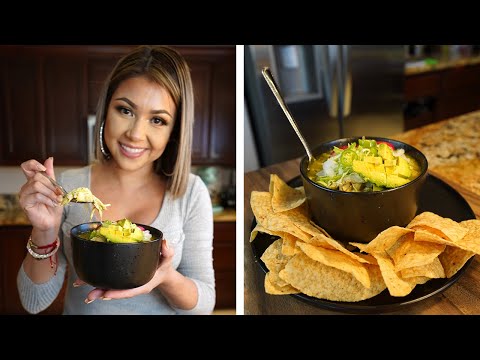 HOW TO MAKE POZOLE VERDE | GREEN CHICKEN POZOLE