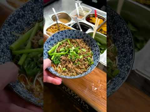 London Pub That Sells Chinese Food | LIU Xiaomian Marlybone 1