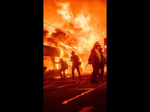 California wildfires signal a new era of mega-disasters | Bloomberg Opinion