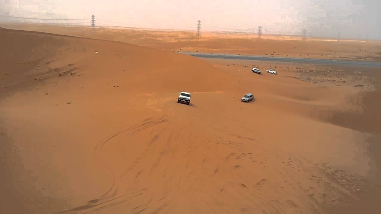 Failed Dune Jumping Maneuver Proves Solidity of Toyota FJ Cruiser ...