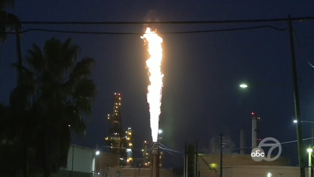 Flaring reported at Martinez refinery day after suit filed