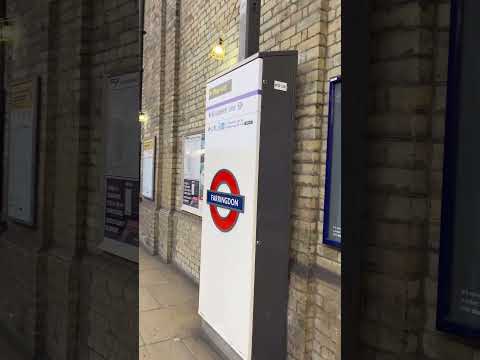 How to get from Gatwick Airport NorthGate to ExCel London #excelfromgatwick #howtogettoexcellondon