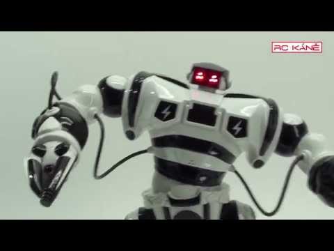 Robot Emil uvádí RC modely Káně