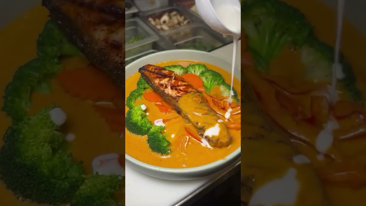 Weera Thai: Rich, Creamy & Irresistible – Salmon Panang Awaits!