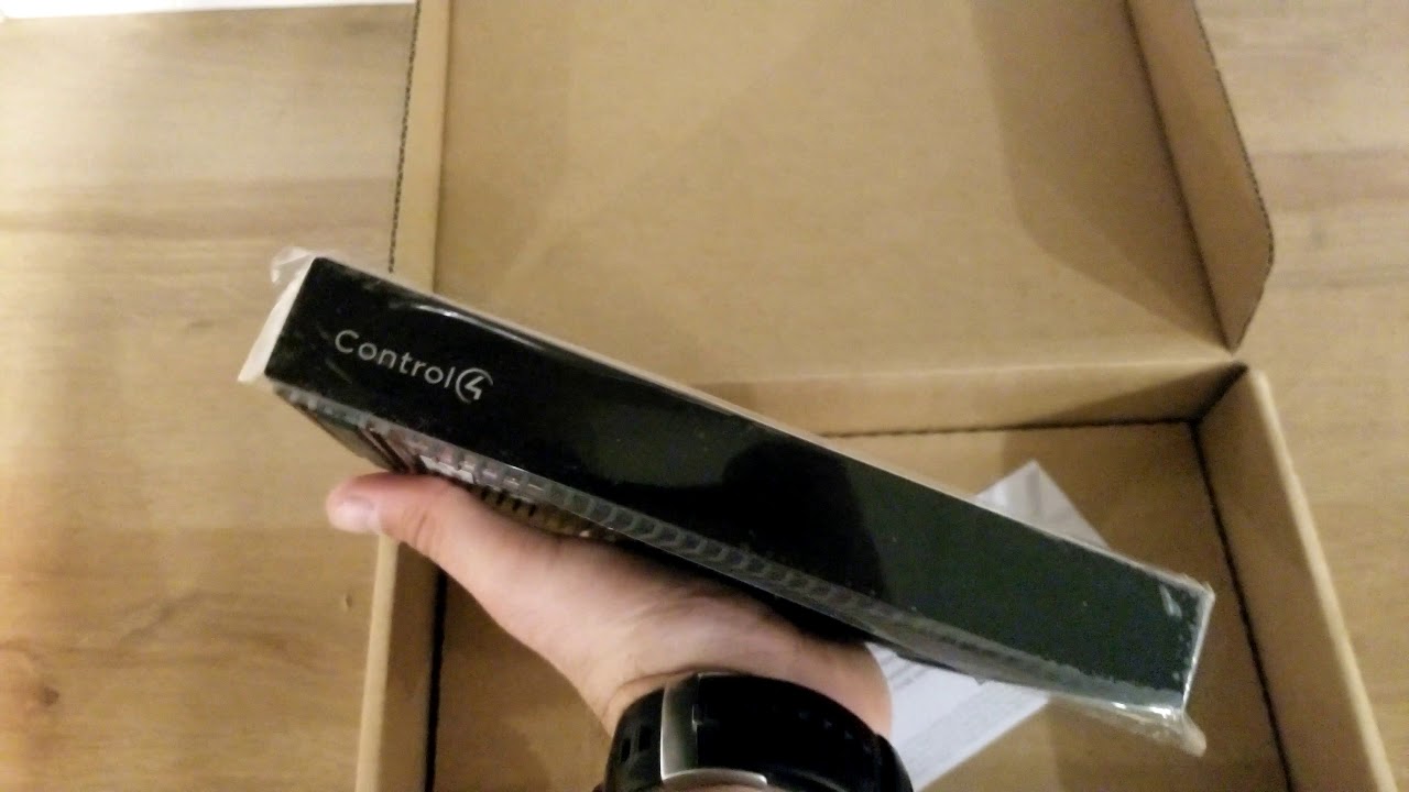Unboxing Control 4 EA1