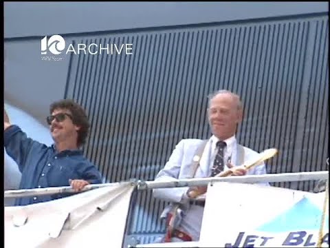 WAVY Archive: 1993 Norfolk Wyland Whaling Wall