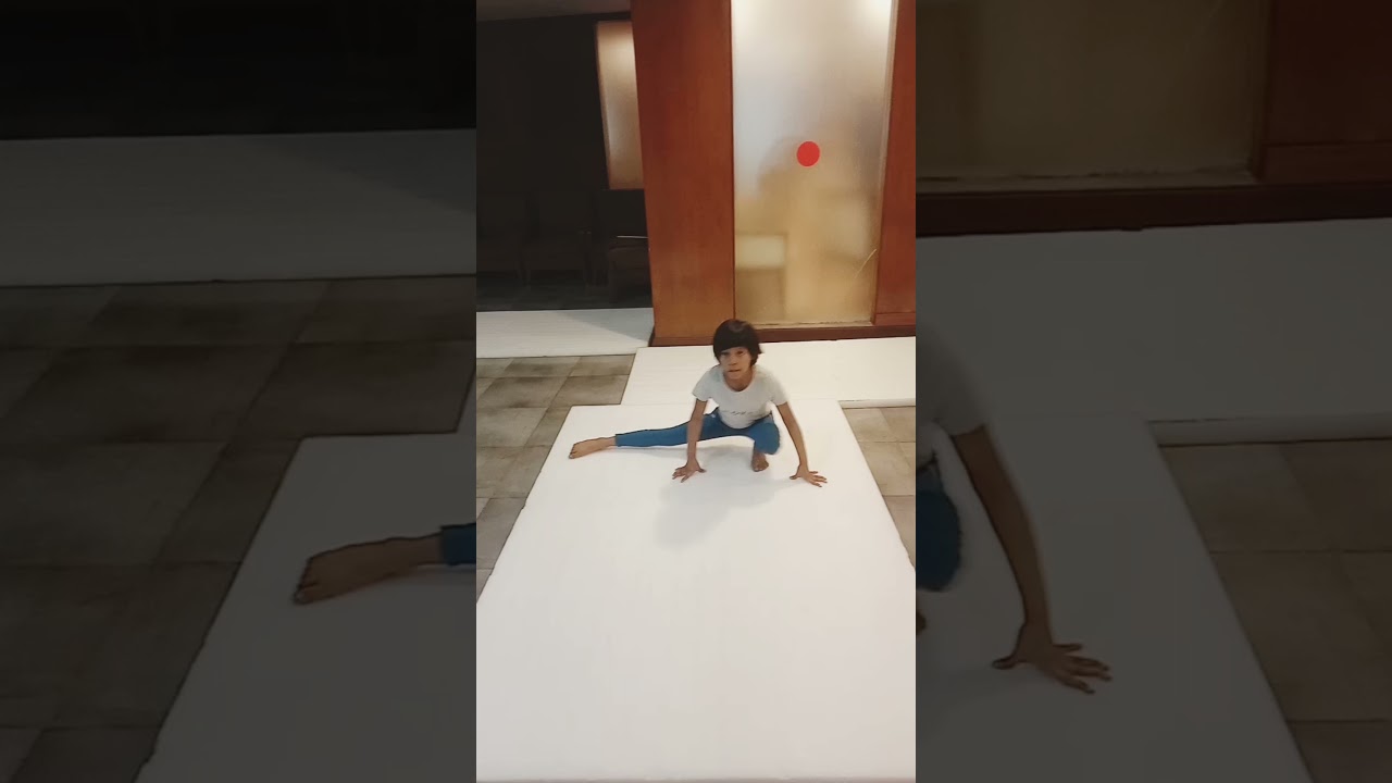 Single leg circles #gymnastics #kids