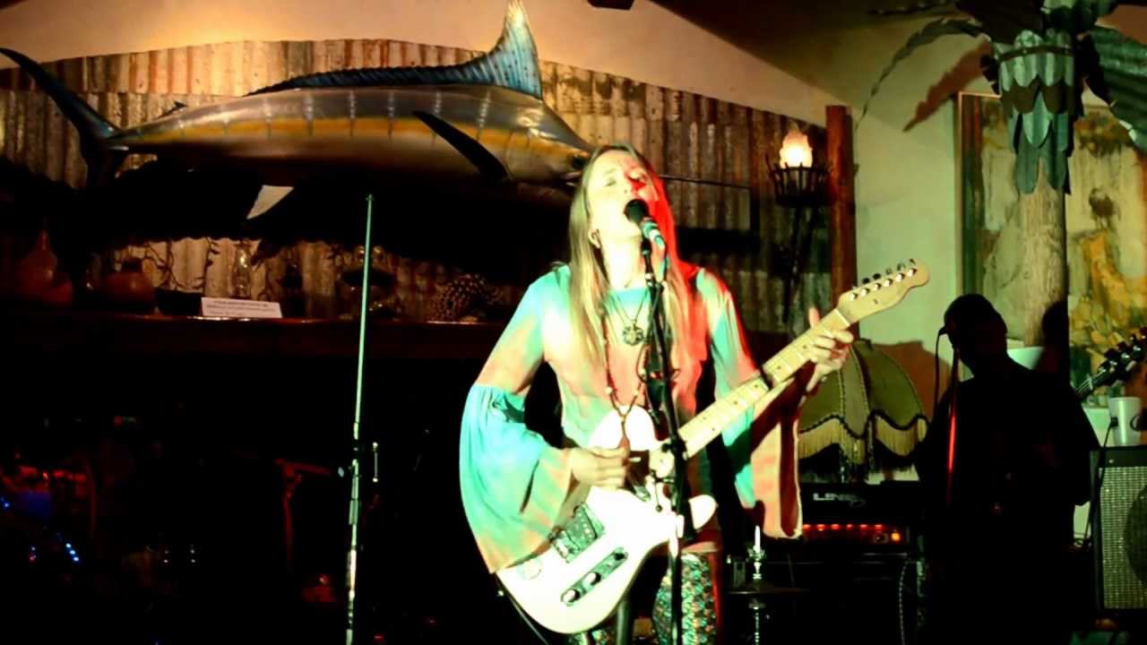 Hire Jennifer Freedom - Singer/Songwriter in Topanga, CA | GigSalad