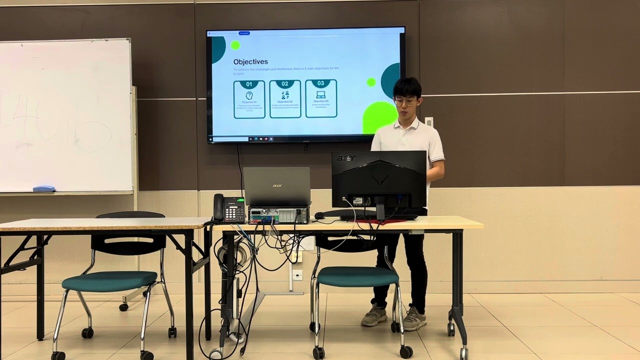 Plant Leaf Identification using Deep Learning