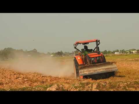 Wonderful Action Of Kubota M6440