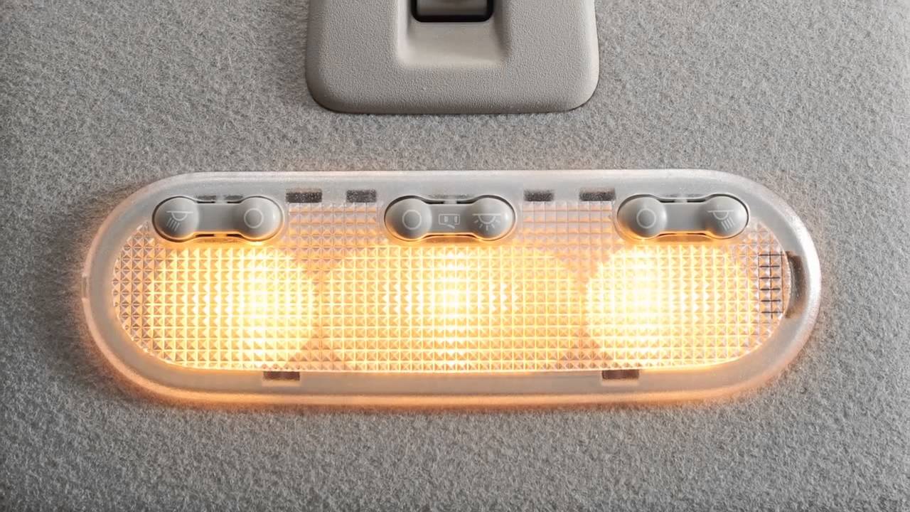 2013 NISSAN Juke - Interior Lights