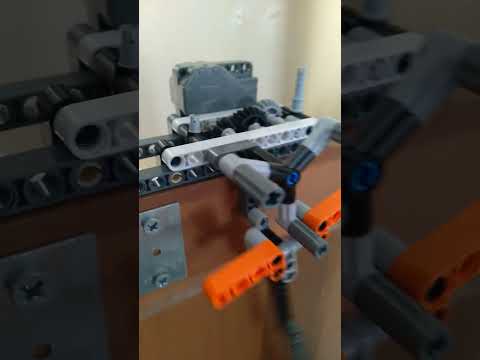 Lego Pendulum Clock (Design NOT Mine) #shorts