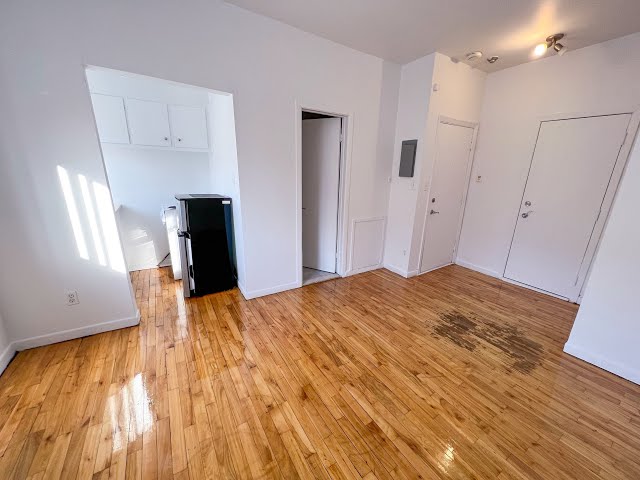 Studio Metro Berri-UQAM | Long Term Rentals | City of Montréal | Free ...