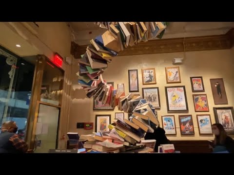 [Hi, New York] The Drama Book Shop, W39st 8ave, NYC, Walking in New York