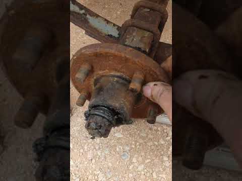 Trailer wheel bearing replacement