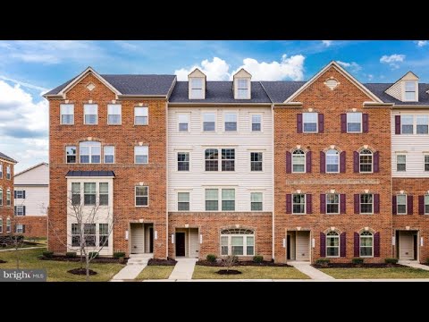7071 DARBEY KNOLL DRIVE, GAINESVILLE, VA Presented by Brett Selestay.
