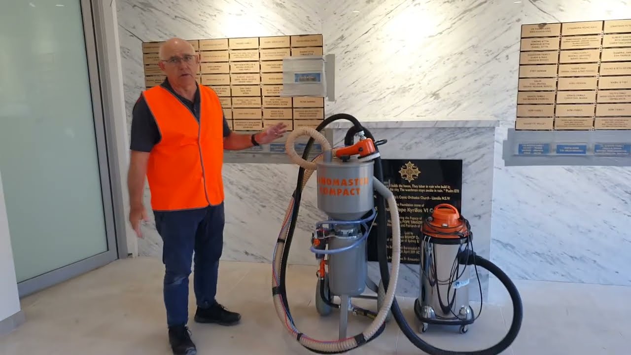 SM - Compact - SANDMASTER COMPACT MOBILE VACUUM BLASTER