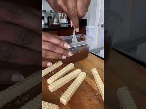 I tried making ✨homemade✨ kit kat bars!! 👀👀 #shorts