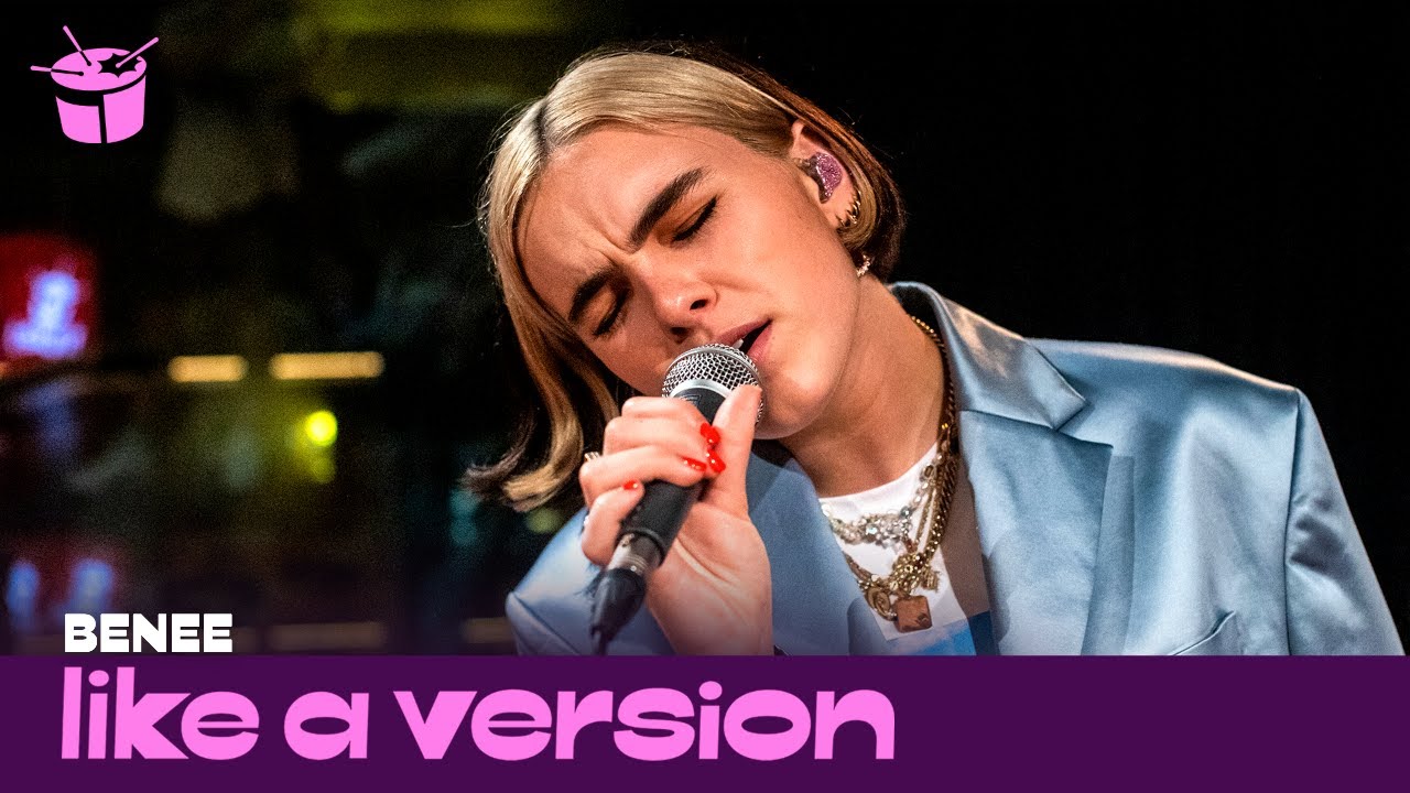 BENEE - 'Glitter' (live for Like A Version)