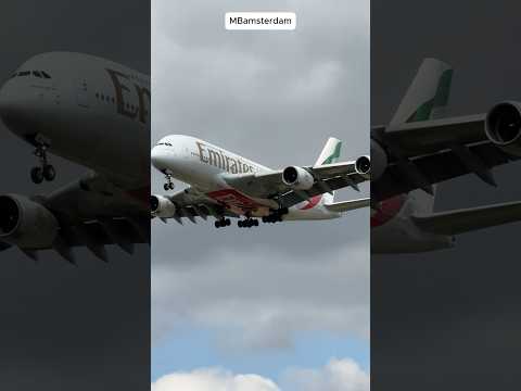 AIRBUS A380 EMIRATES (DUBAI TO AMSTERDAM) LANDING SCHIPHOL AIRPORT / PLANE SPOTTING // A6EOK EK147