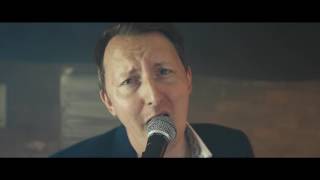 ASH WILSON RELEASES DEBUT ALBUM ‘BROKEN MACHINE’