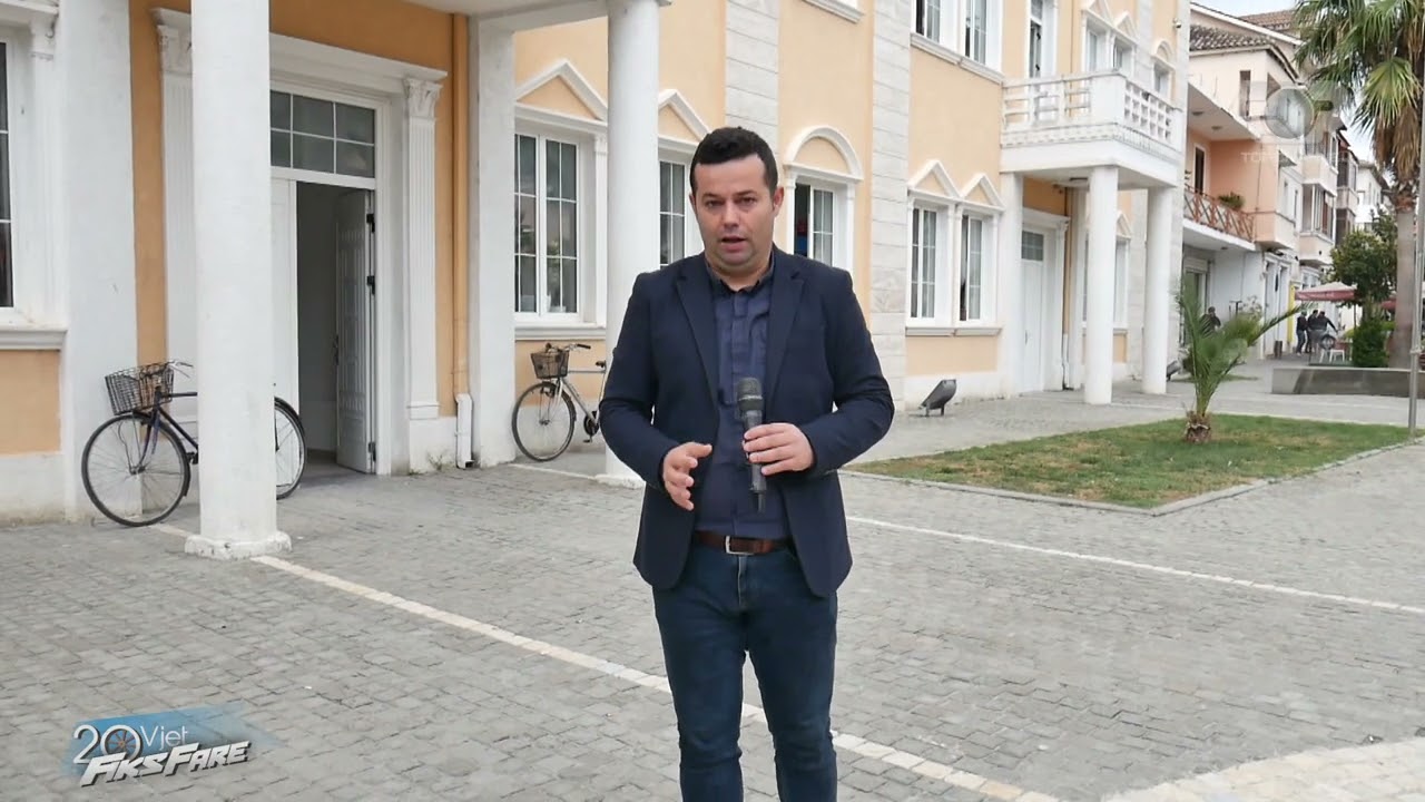 Fiks Fare/ Bashkia e Kavajës: S’kemi lekë as të heqim ferrat nga përroi ... Fiks Fare/ Bashkia e Kavajës: S’kemi lekë as të heqim ferrat nga përroi ...