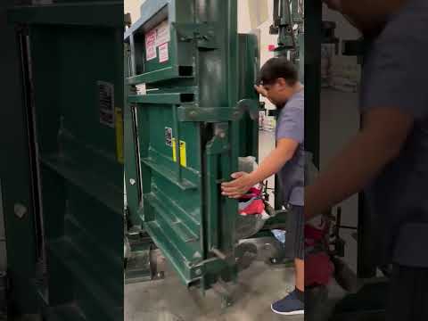 DHW SERIES INTERNATIONAL BALER