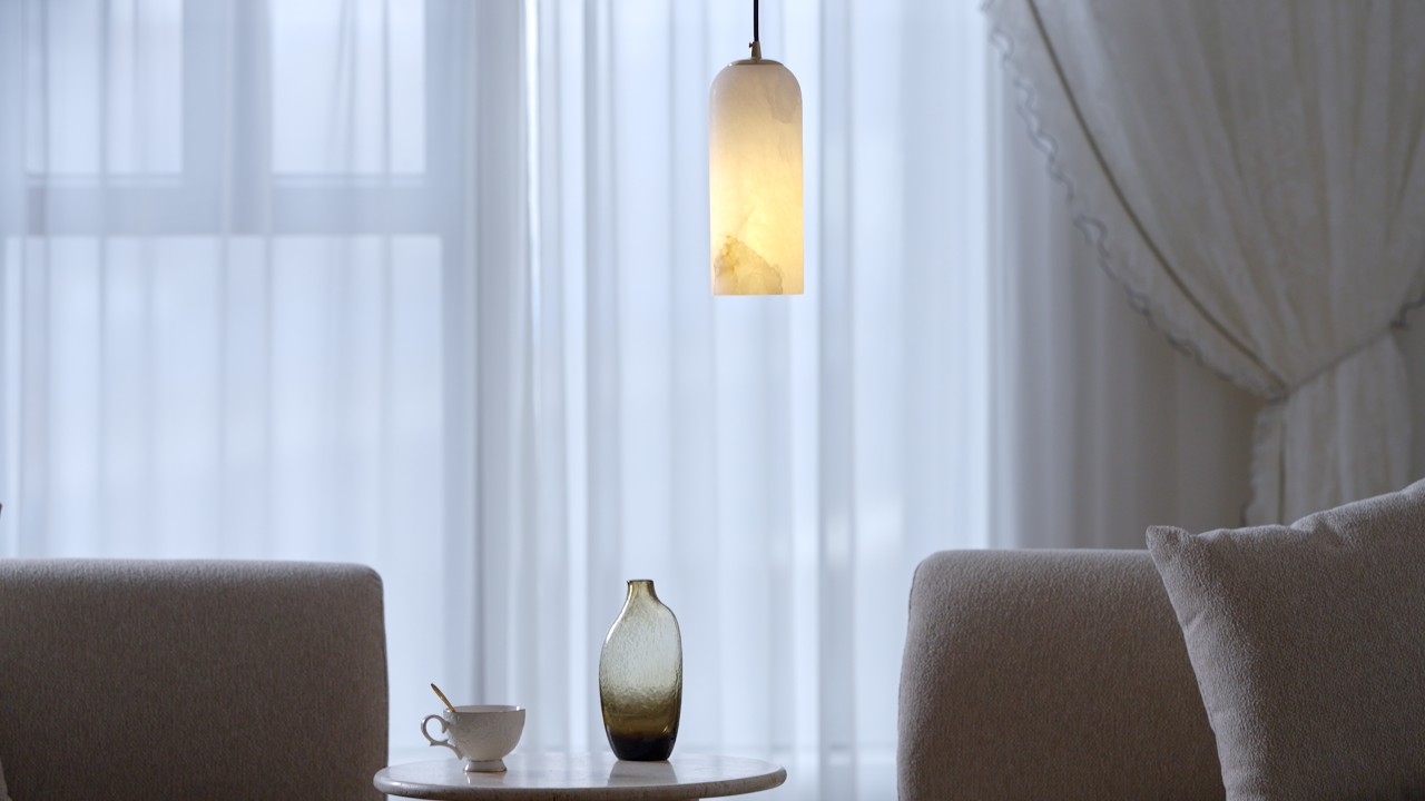 Monty Alabaster Pendant Lamp – Mid-century elegance with a warm natural glow