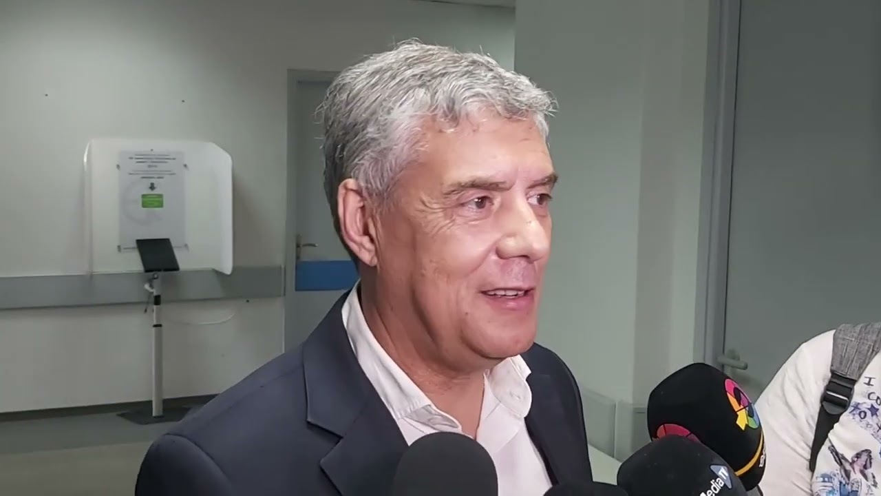 Λάρισα: Ο διακεκριμένος γιατρός Απ. Κομνός «αποχαιρέτισε» το Γενικό ...