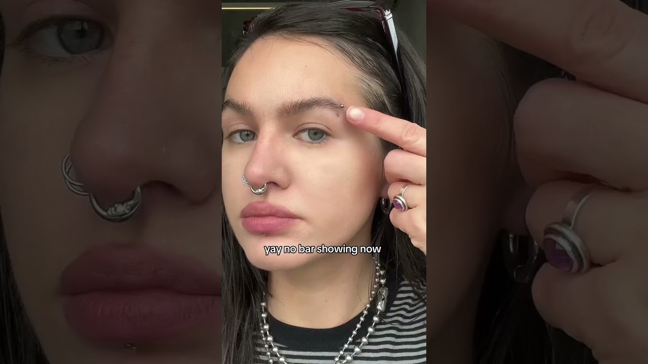 Downsize my eyebrow piercing with me! #piercings #bodypiercing #eyebrowpiercing