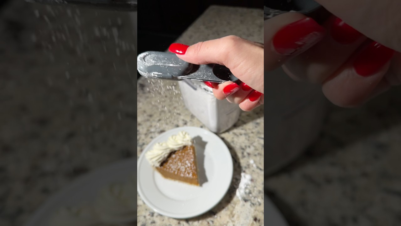 These containers came to play...😏 Each one has its own clever accessory to make baking way easier.