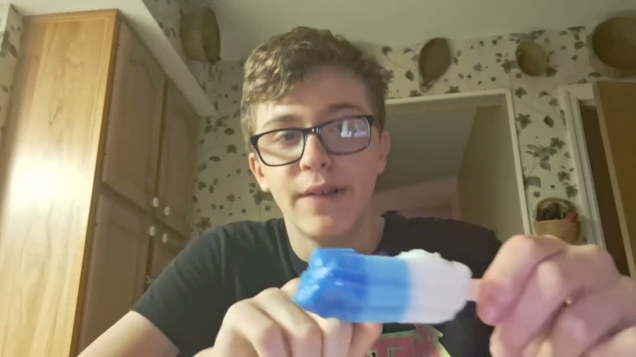 New Xtreme blue raspberry bomb pop review