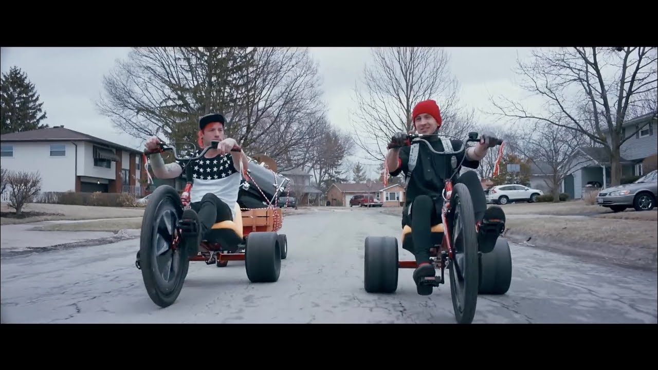 twenty one pilots: Stressed Out [Musicless MusicVideo] Parody