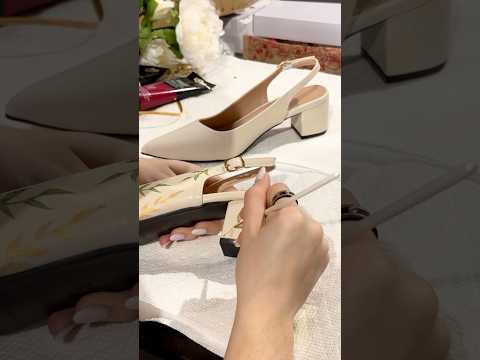 Juls Bridal Shoes! Uniquely hand painted shoes by Julie aka Juls :) #handpainted #bridalshoes