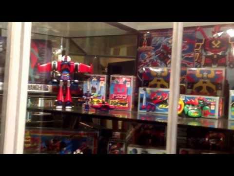 RARE AND VINTAGE JAPANESE ROBOT TOY COLLECTIONS