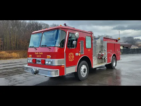 The E-One Cyclone Is a 36-Year-Old Pumper Fire Truck With a 9.0-Liter ...