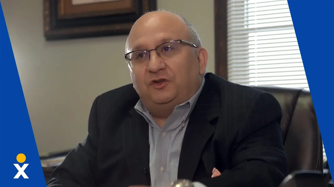 13 Essential Customer Service Goals & Examples for 2025